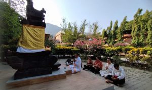 Ida Rsi Putra Manuaba Dampingi Prof DR IGN Sudiana di Padma Bali Dewa ...